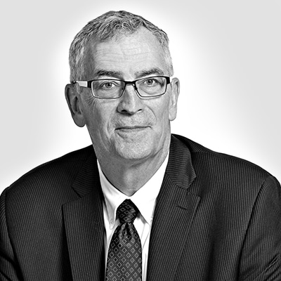 Stuart Mackay | Commercial Litigation Lawyer | McKenzie Lake Lawyers